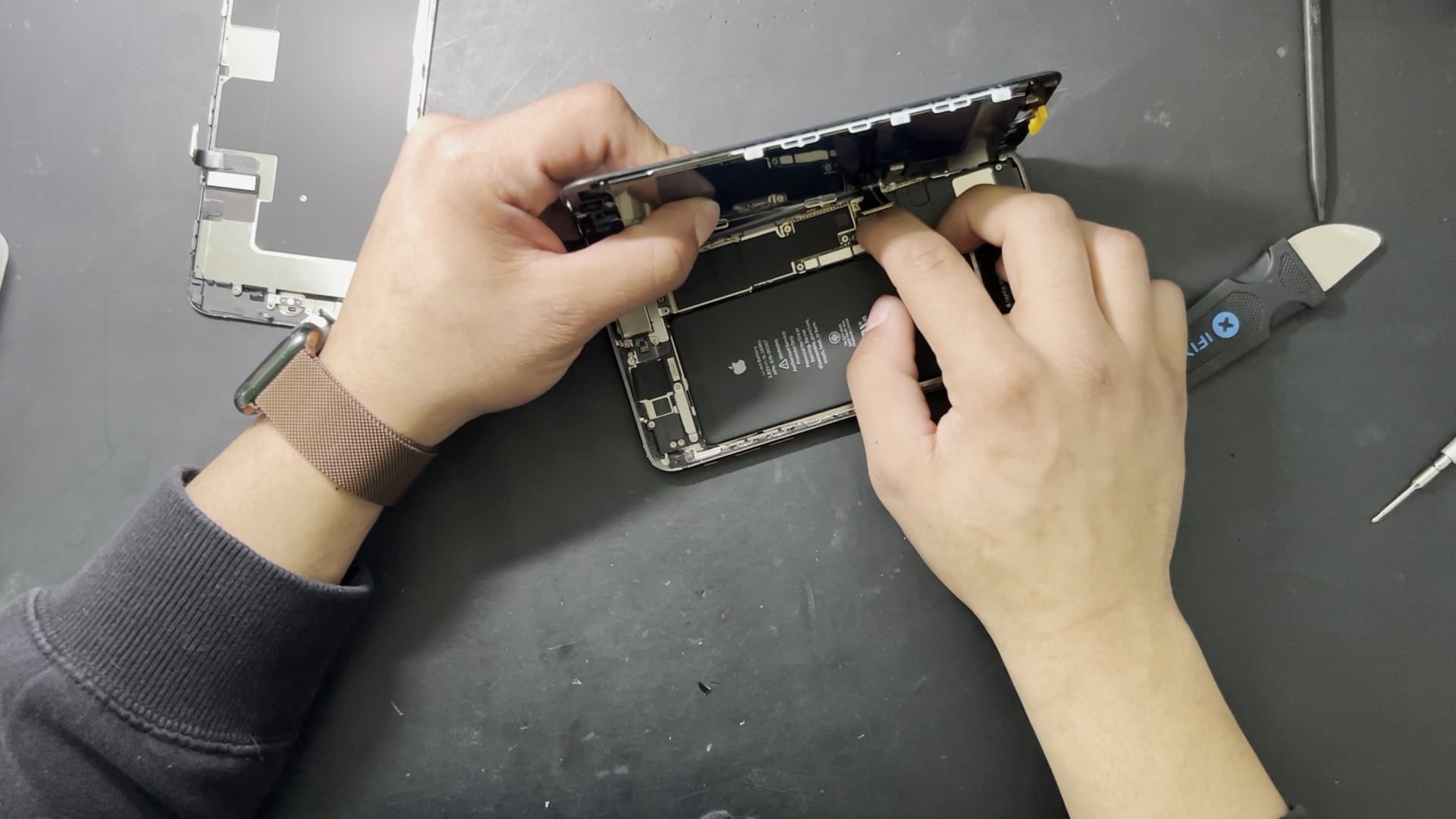 iPhone 8 Plus Cracked Screen & Charging Port Repair Demo - iCity Repair ...